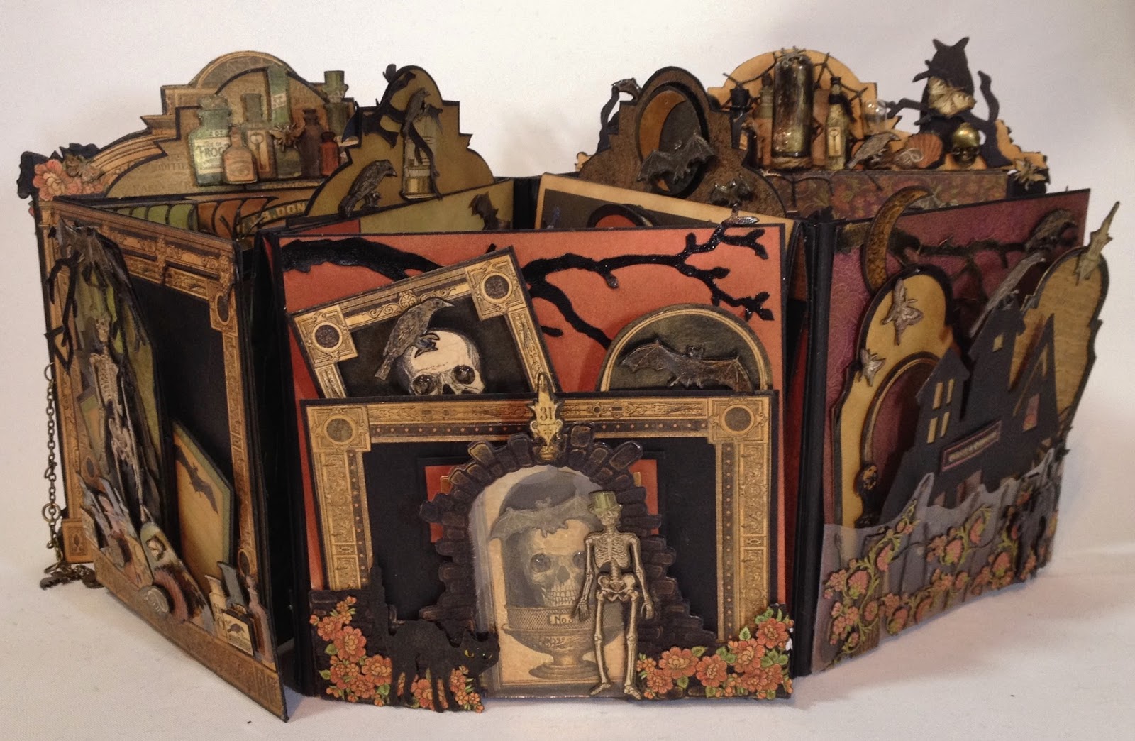 Graphic 45 Rare Oddities 6x6 page mini album | annes papercreations ...