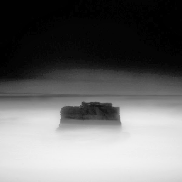 Aesthetic Observer: Less Is More