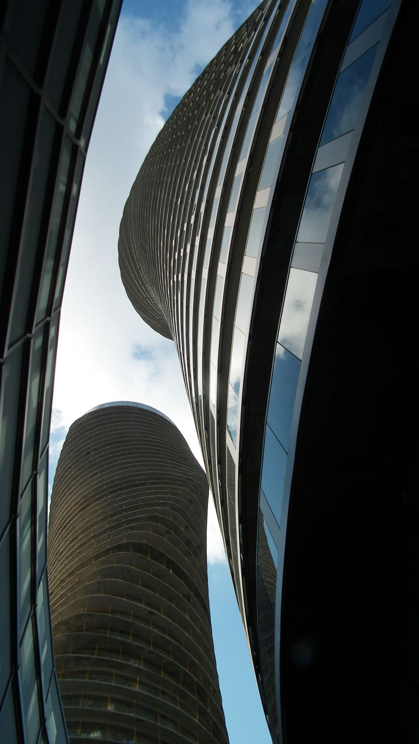 aRchitectuRe, aRt coDe & facaDe: Absolute Towers by mad architect