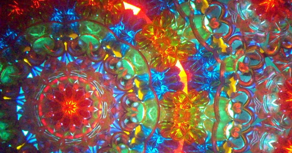 Geometry facts: Kaleidoscopes and fractals