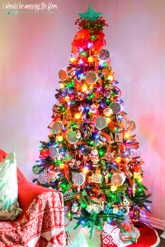 Aqua and White Christmas Tree | i should be mopping the floor