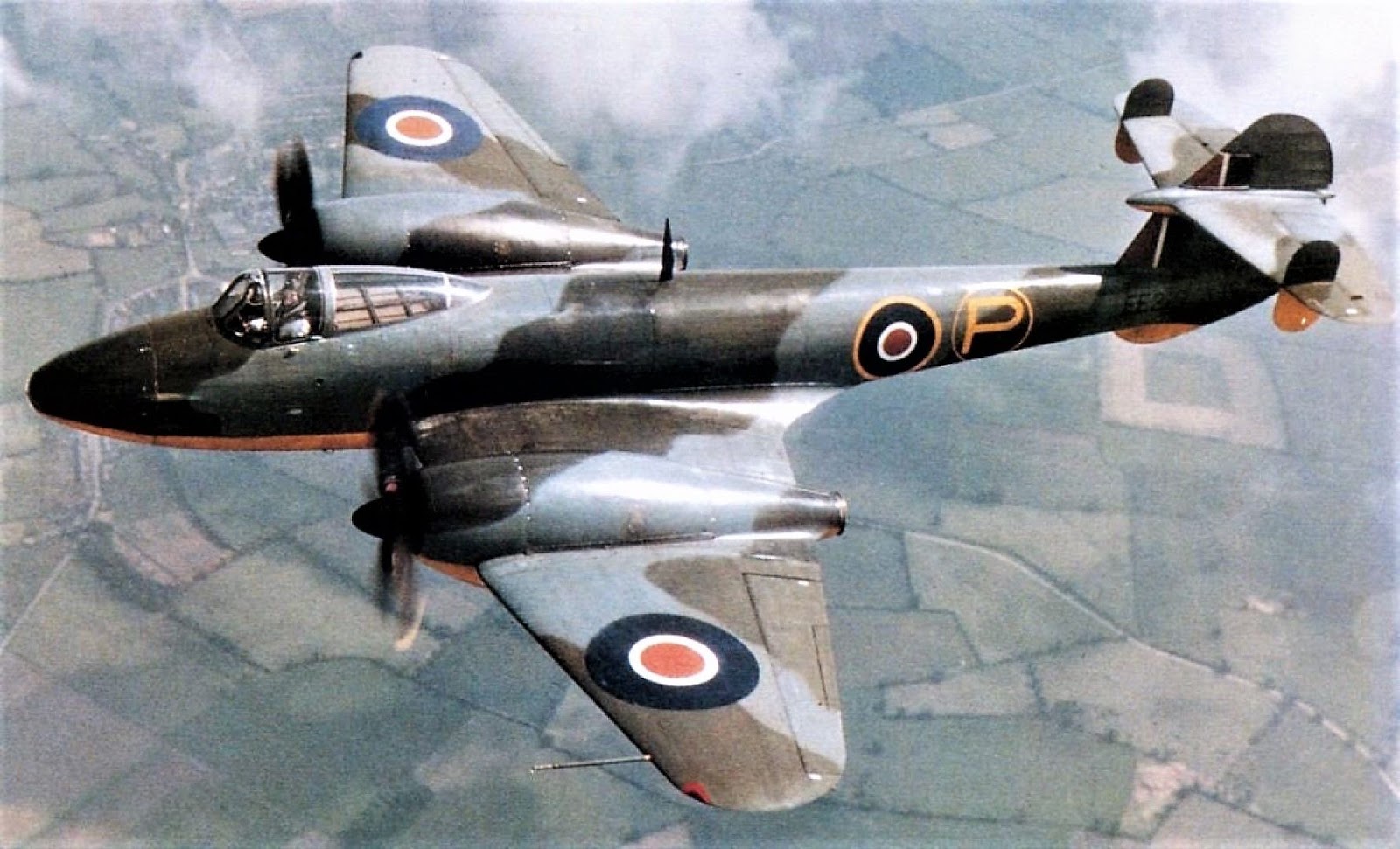 Blog de las Fuerzas de Defensa de la República Argentina: Avión experimental: El Gloster Meteor ...