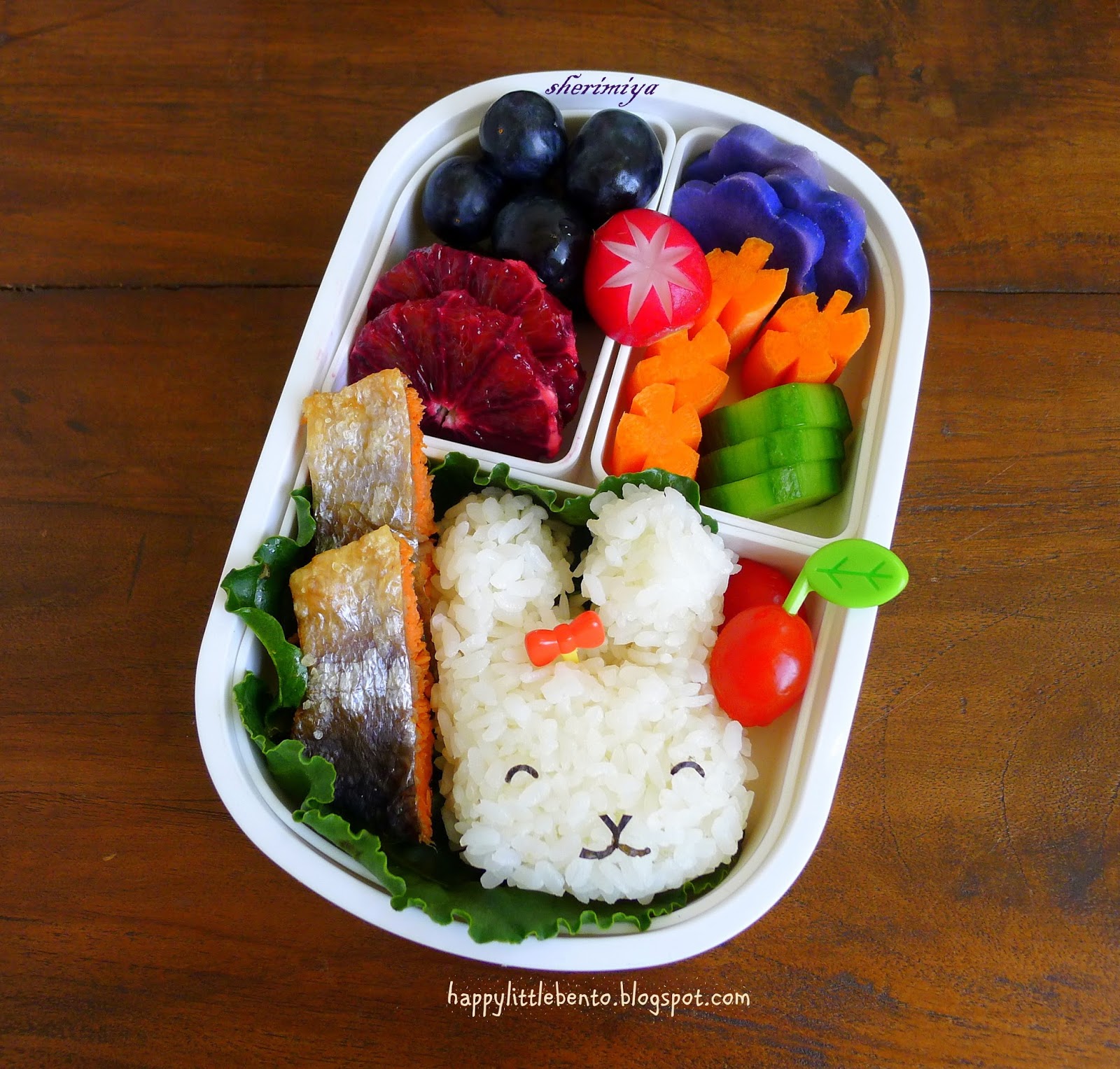 Happy Little Bento: Bunny Riceball and Salted Salmon Bento