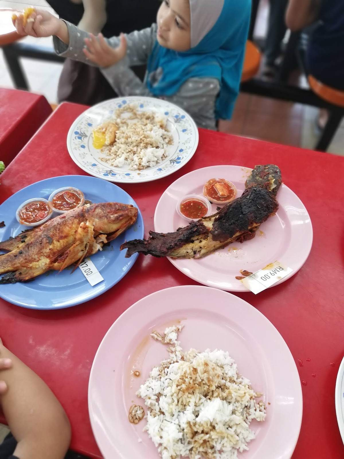 Lensa Pijut: IKan Bakar Air Asam MENCEPU