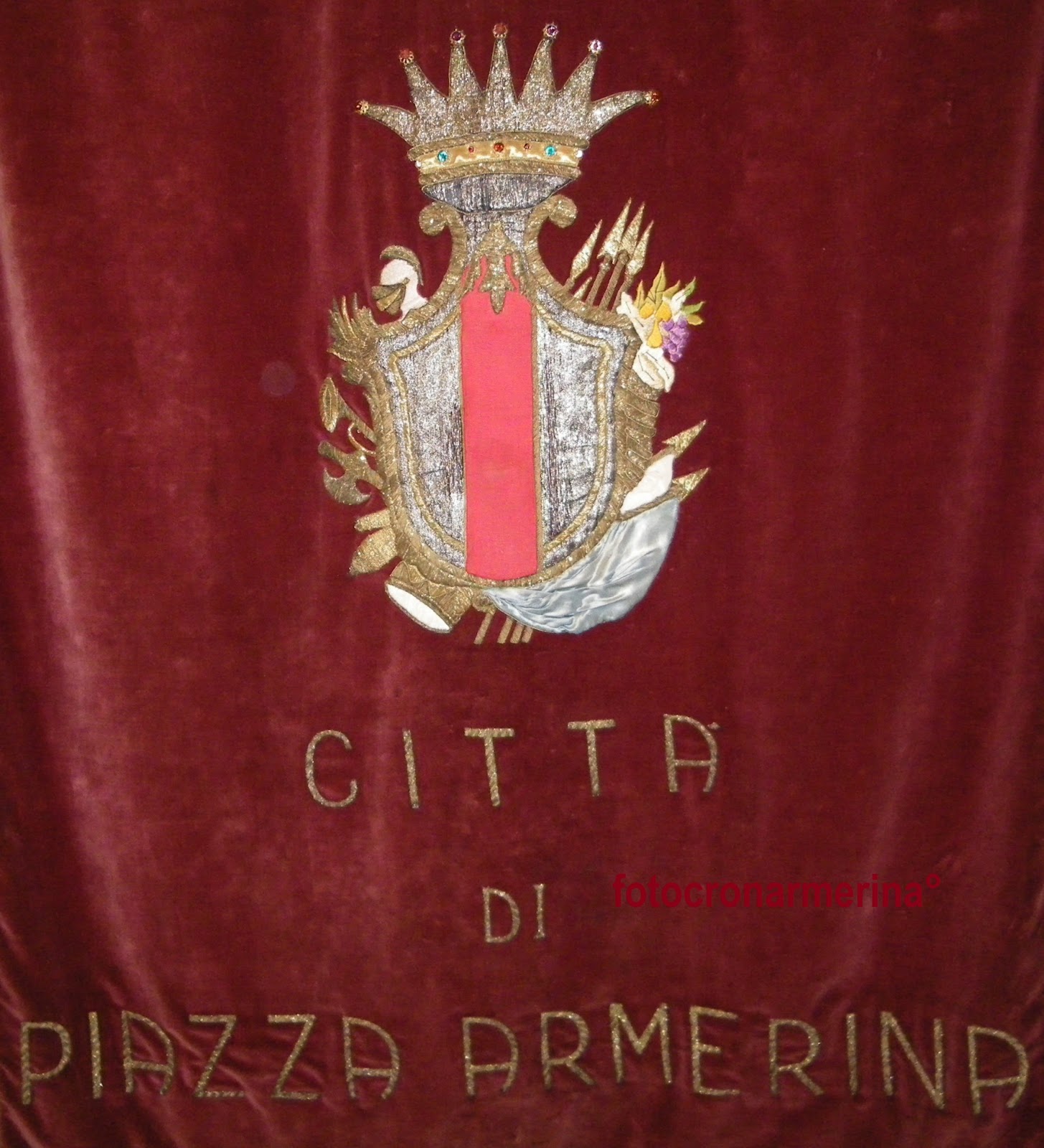 CRONOLOGIA DI PIAZZA ARMERINA: Gonfalone restaurato