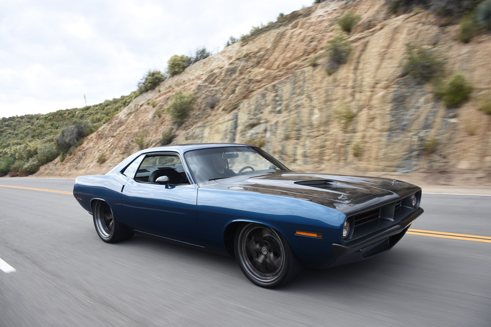 GAS KUSTOMS: Plymouth 70 Cuda "Menace" by Speedkore