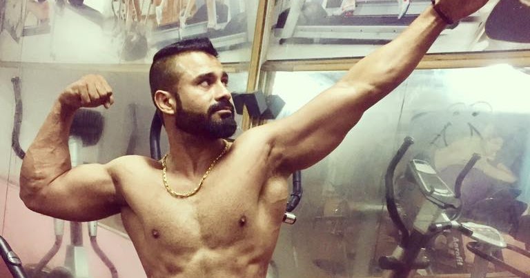 world bodybuilders pictures: punjabi khalistan muscles builder giving ...