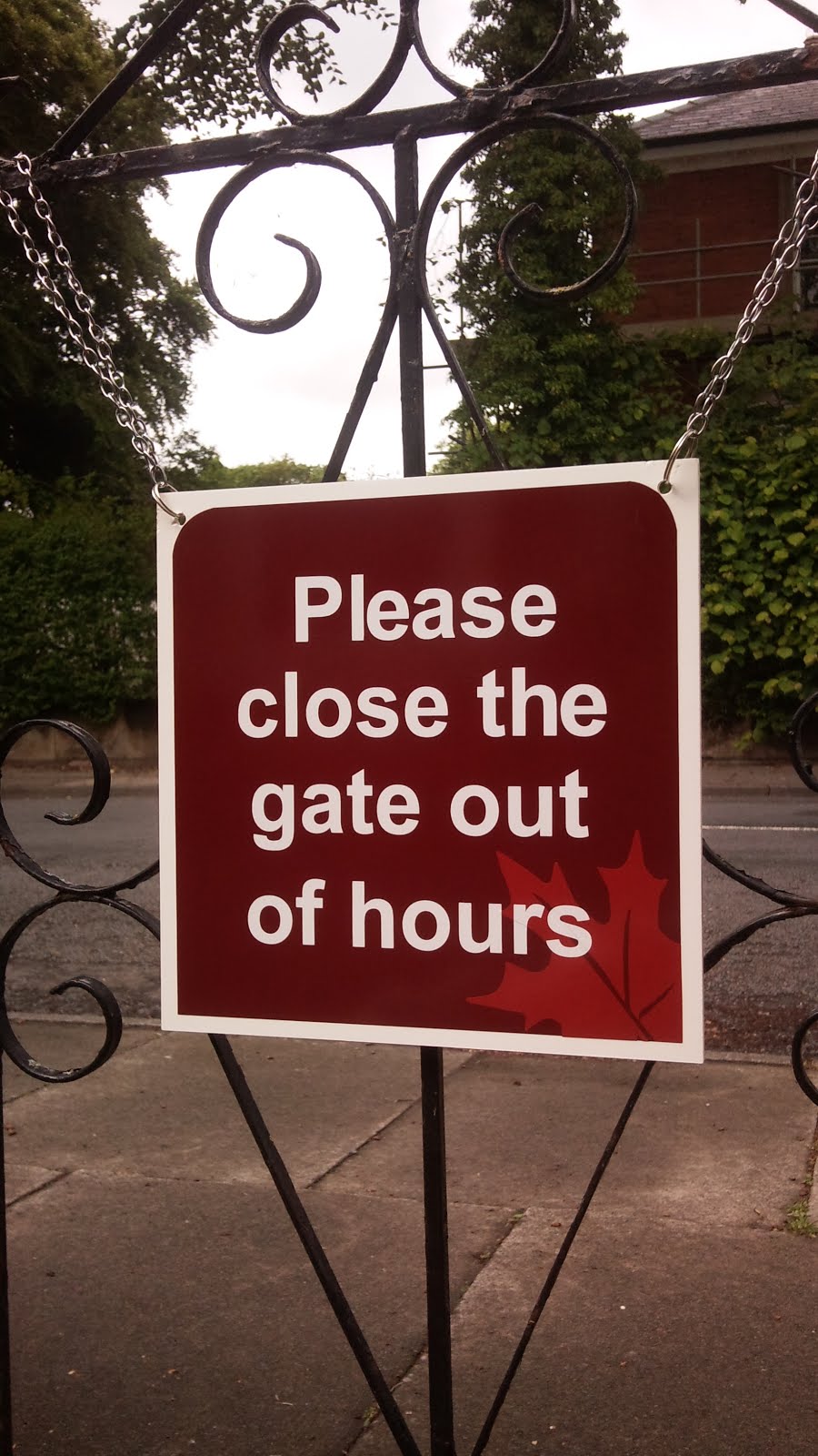 The Green I Signs Blog: gate & fence signs supplied & fitted by green i ...