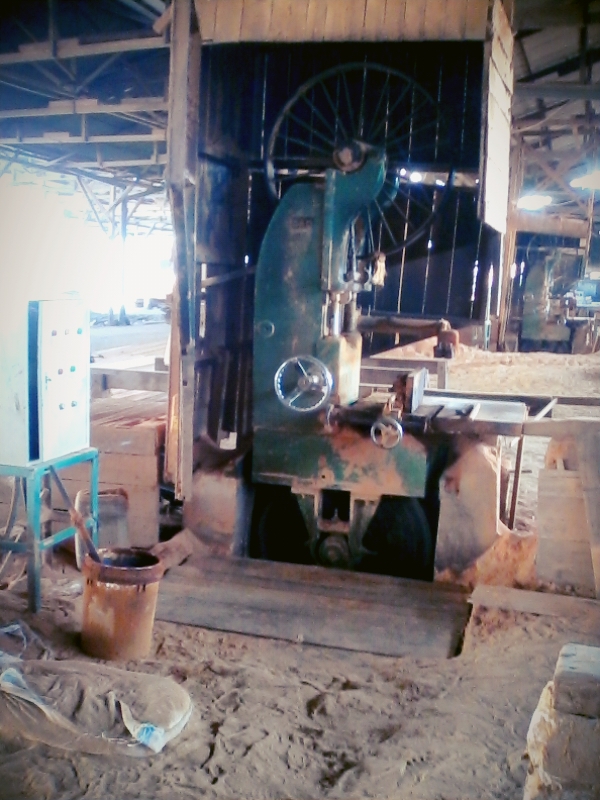 DIJUAL MESIN2 UNTUK PENGOLAHAN KAYU: MESIN2 : BAN SAW, MOLDING, PLANNER ...