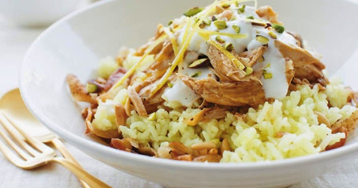 Lemony garlic chicken with rice and yoghurt sauce recipe | LEBANESE RECIPES