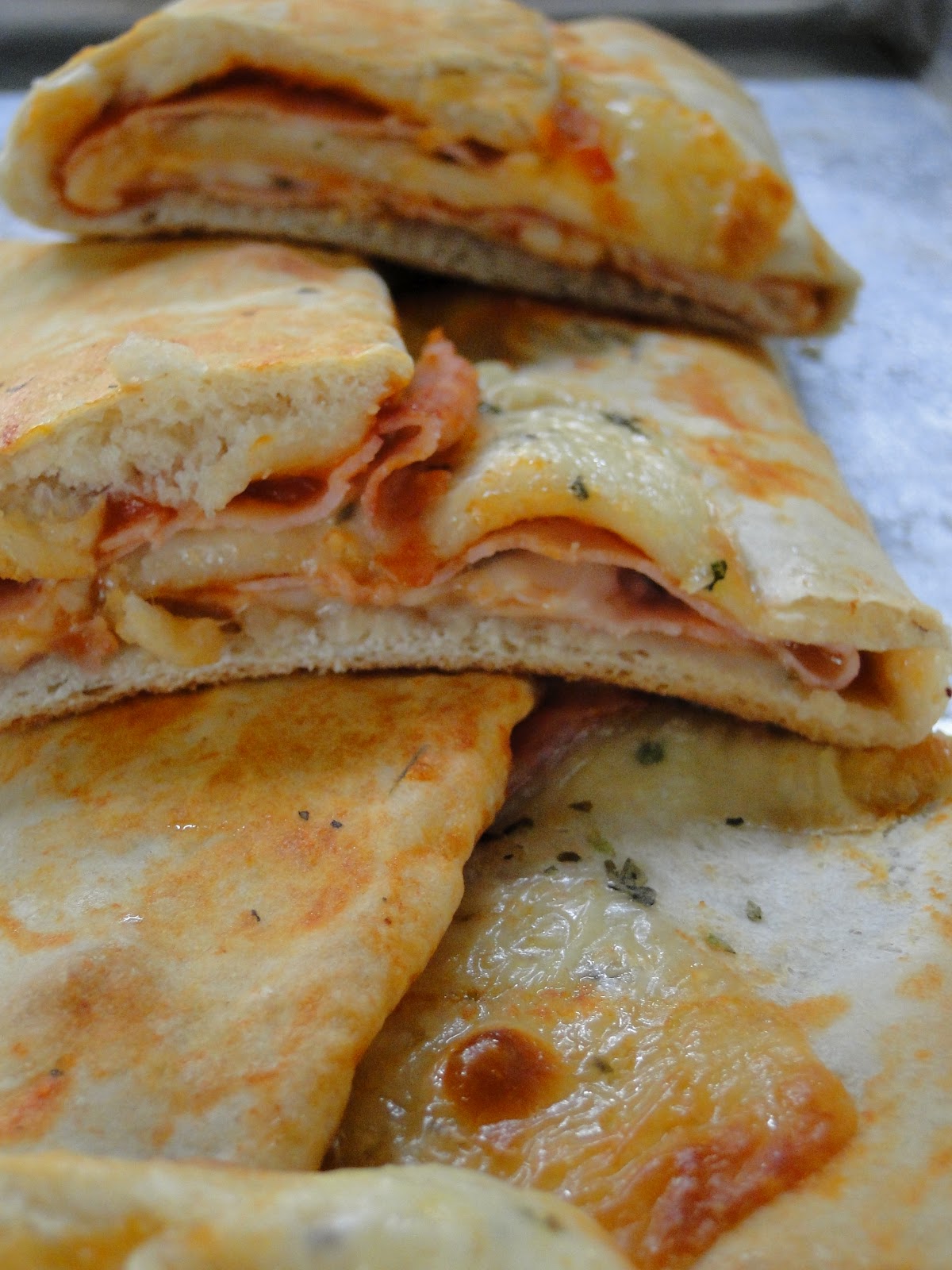 Receitas Irresistíveis da Lilia: Pizza enrolada