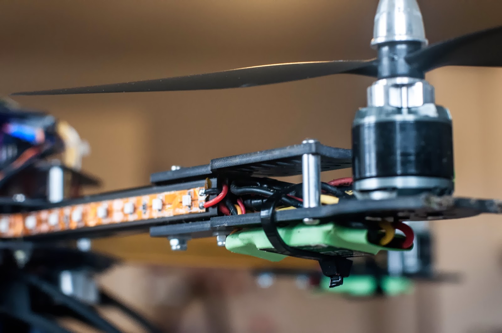 Multi-rotors: Hobbyking X650F Glass Fiber Quadcopter Frame