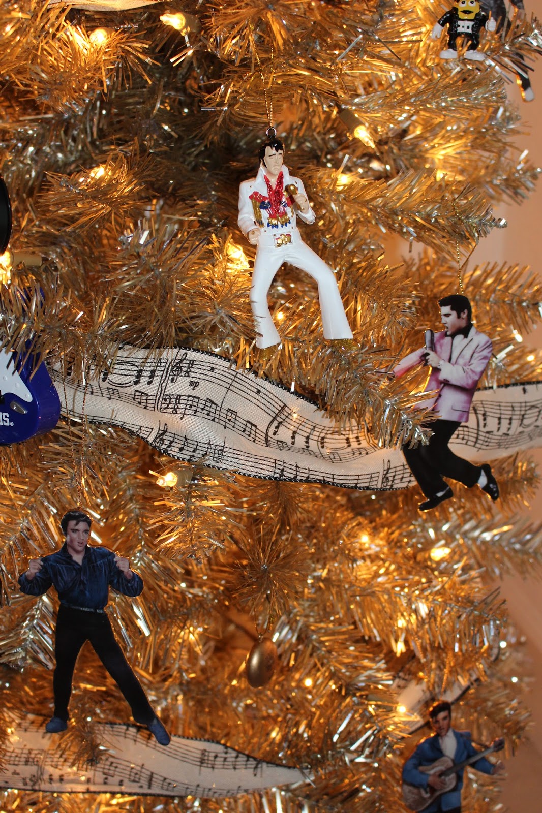 Crazy Shenanigans: The Elvis Presley Christmas Tree