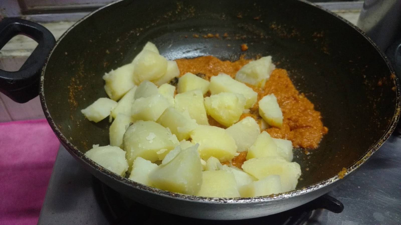 Quick Recipes By Archana: BHUNGRA BATETA