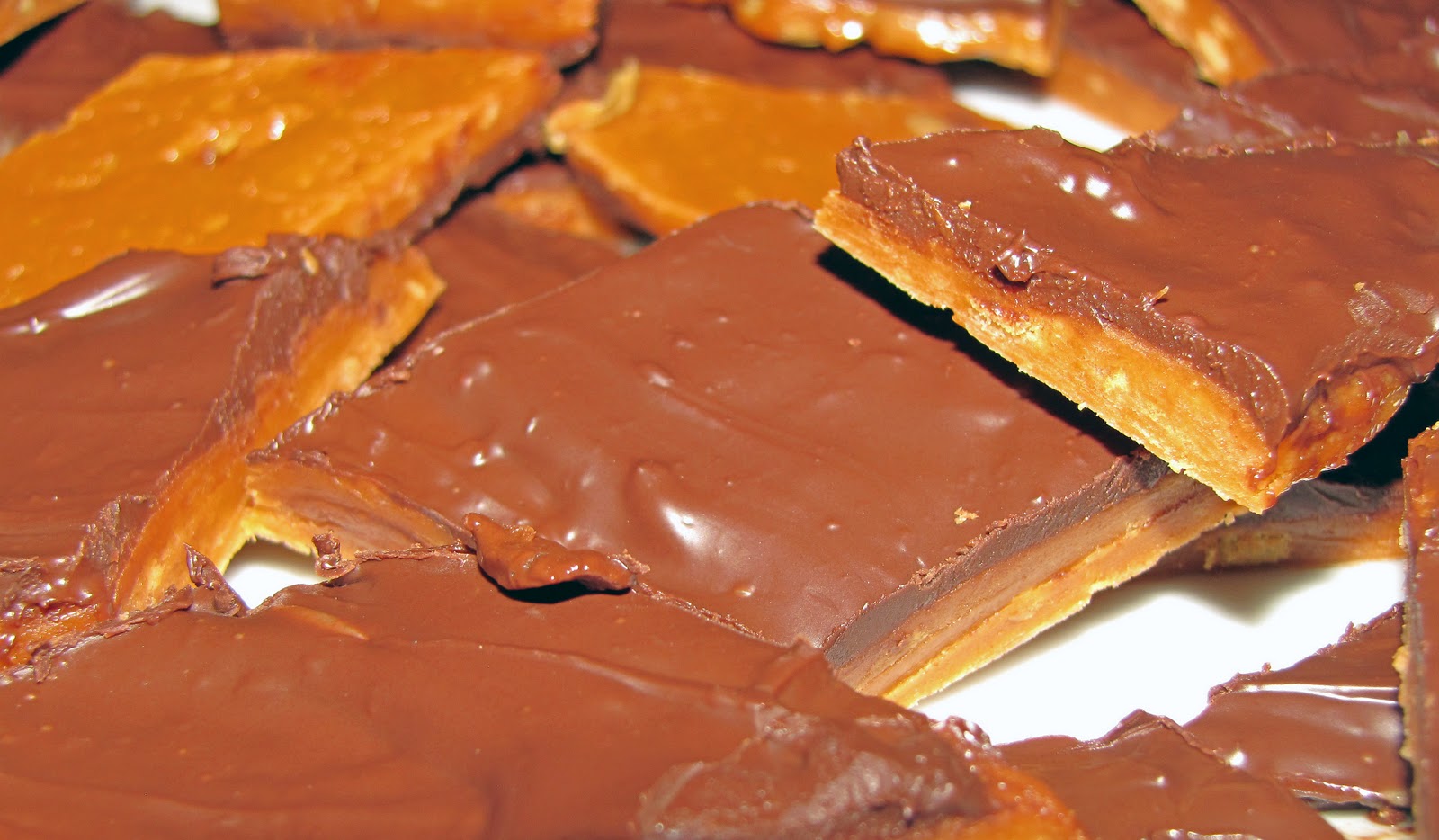 The Choco-Aholic: Homemade Butter-Fingers