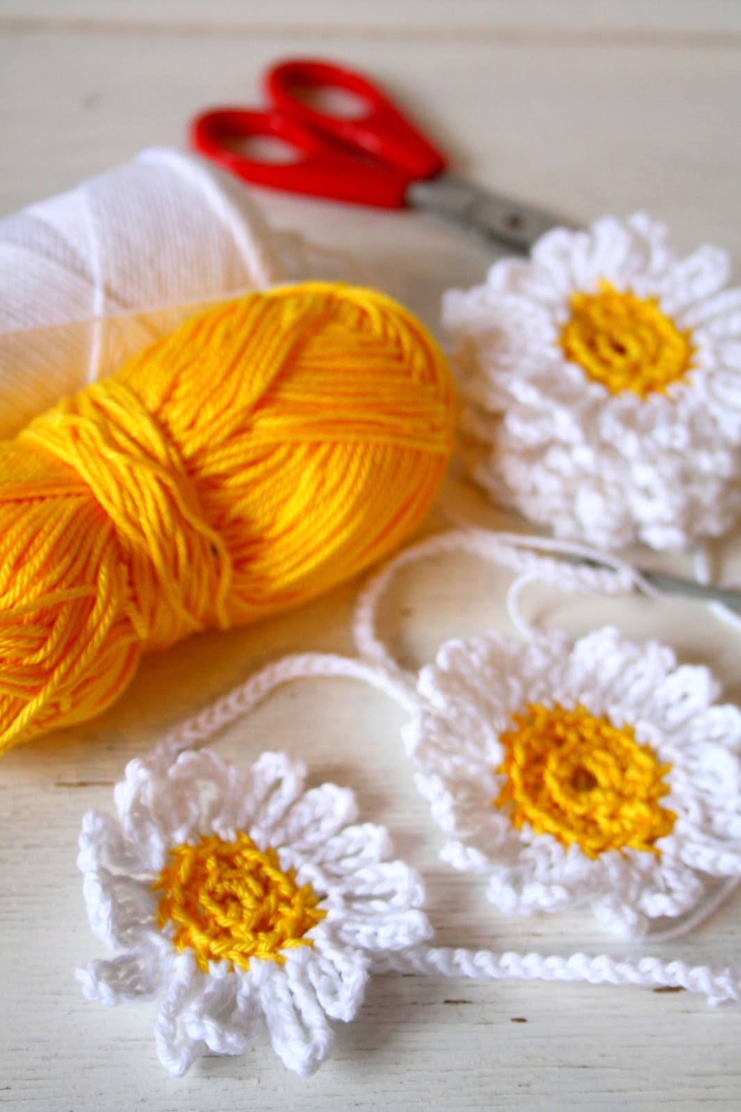 Madelief: A string of daisies