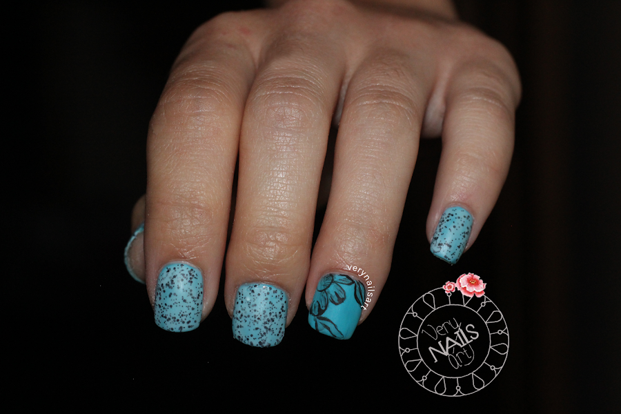 Uñas decoradas color azul cielo | Belleza