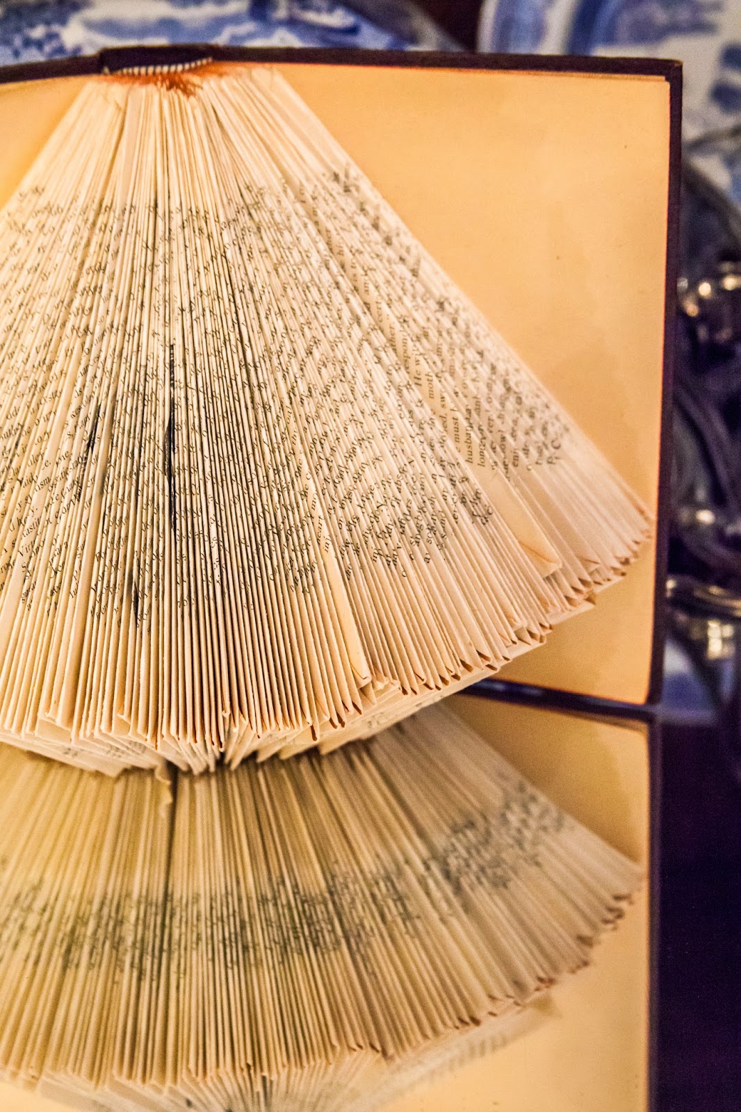 Delicious Reads: Pretty in Print: Book Folding