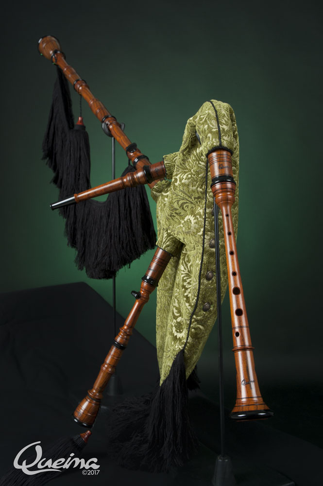 Instrumentos tradicionais: -Gaita-