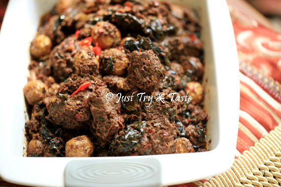 Resep Rendang Daging Sapi Spesial Dengan Daun Puding | Just Try & Taste