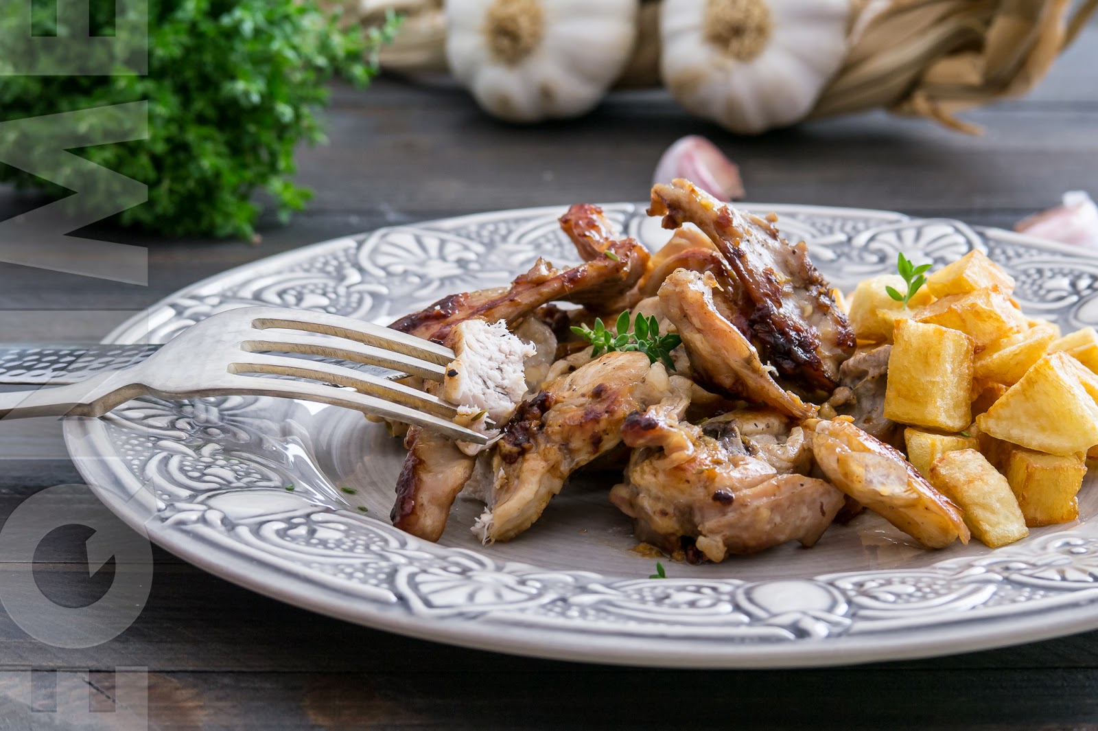 El que no mata, engreixa: Lomos de conejo al ajillo