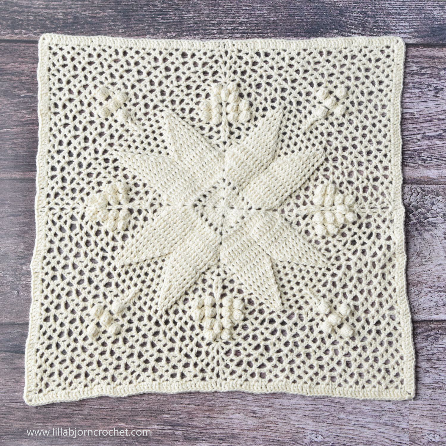 Fire Square crochet pattern (not only for Christmas!) | LillaBjörn's ...