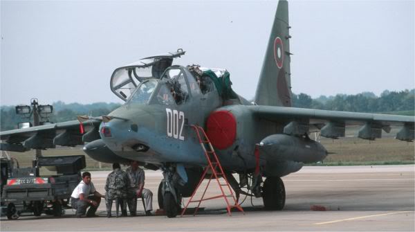 LATINNEWS: CARACTERÍSTICAS DEL SUKHOI SU - 25 PERUANO