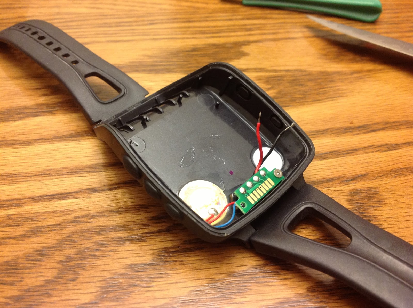 1200 miles / 2 Feet: Zombie Garmin - Forerunner 305 battery replacement DIY