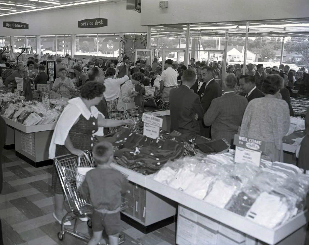 Sandusky History: Grand Opening of Hills Department Store in Sandusky