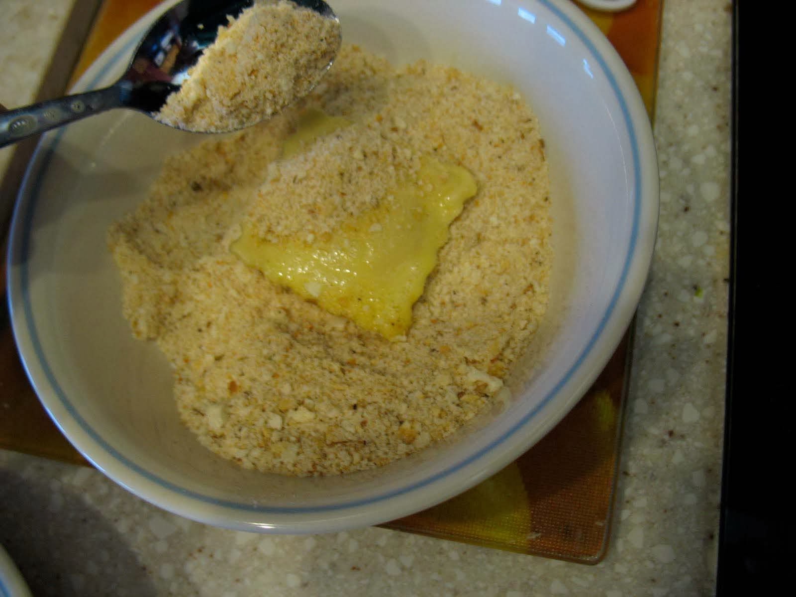 Frieda Loves Bread: Homemade Fried Three Cheese Ravioli