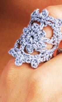 Suzy Homefaker: CROCHETED RINGS