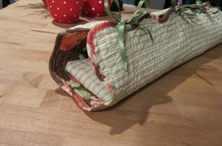 Sew Many Ways...: Make A Gift On The 25th Club...Bread Wrap With Warmer