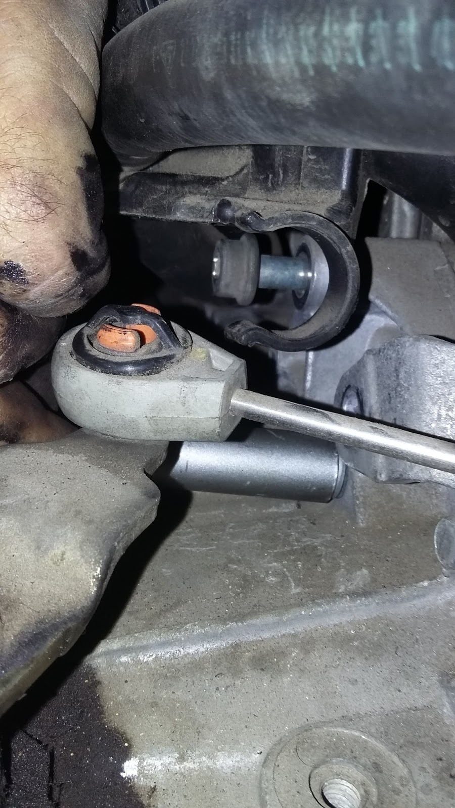 27 Mecánica fácil: CAMBIAR MOTOR DE ARRANQUE CITROEN C3 1.4