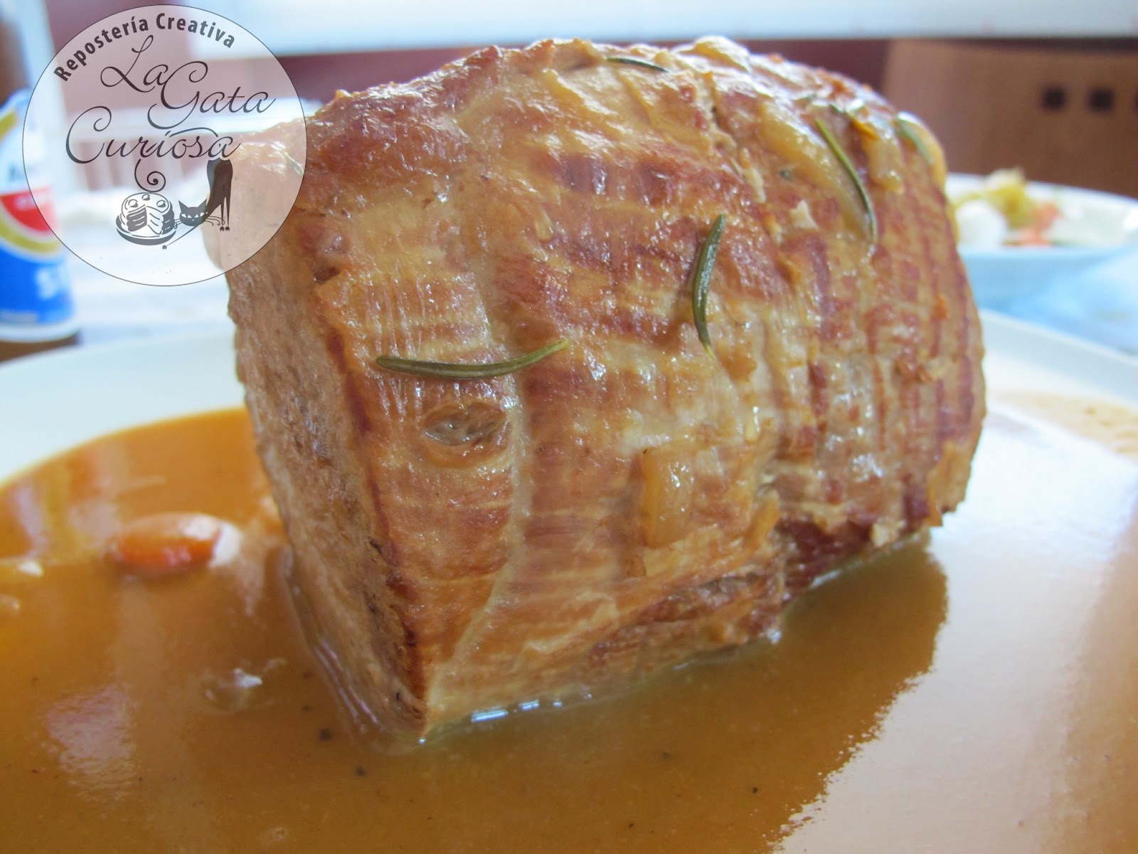 La Gata Curiosa: REDONDO DE TERNERA EN SALSA