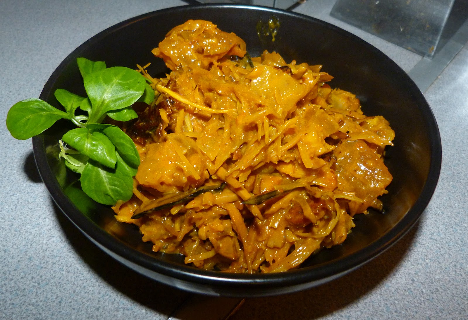 AFRILIGHT ~ BELLE'S KITCHEN: COW LEG NKWOBI - the abroad style!