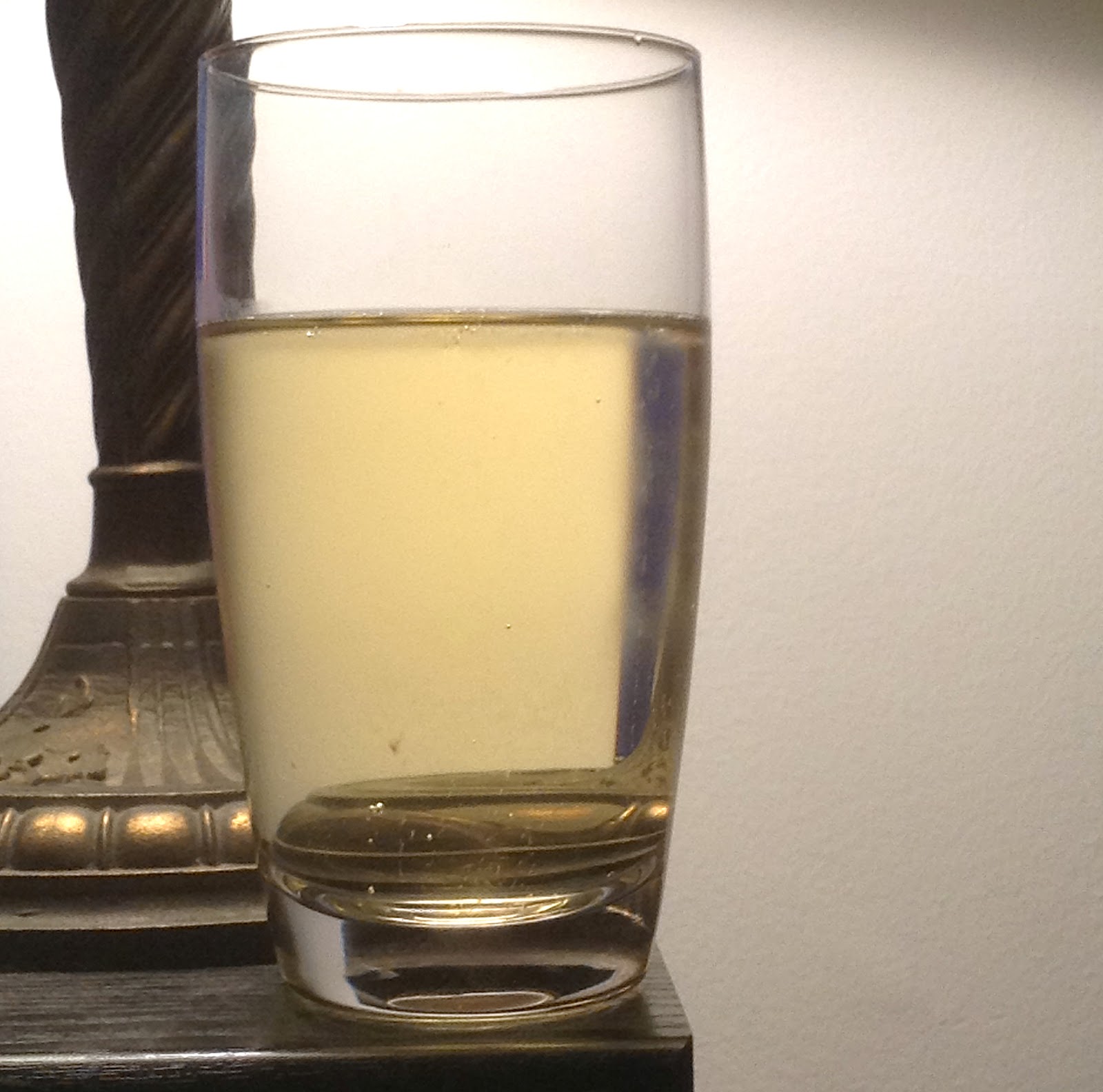 Along Came a Cider: Cider Review: McKenzie's Lazy Lemon