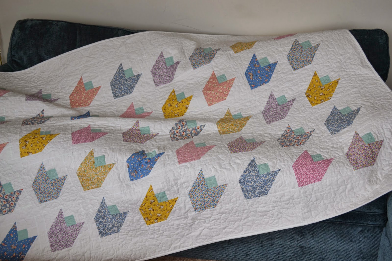Run 'n Stitch: Spring Tulip Quilt Tutorial
