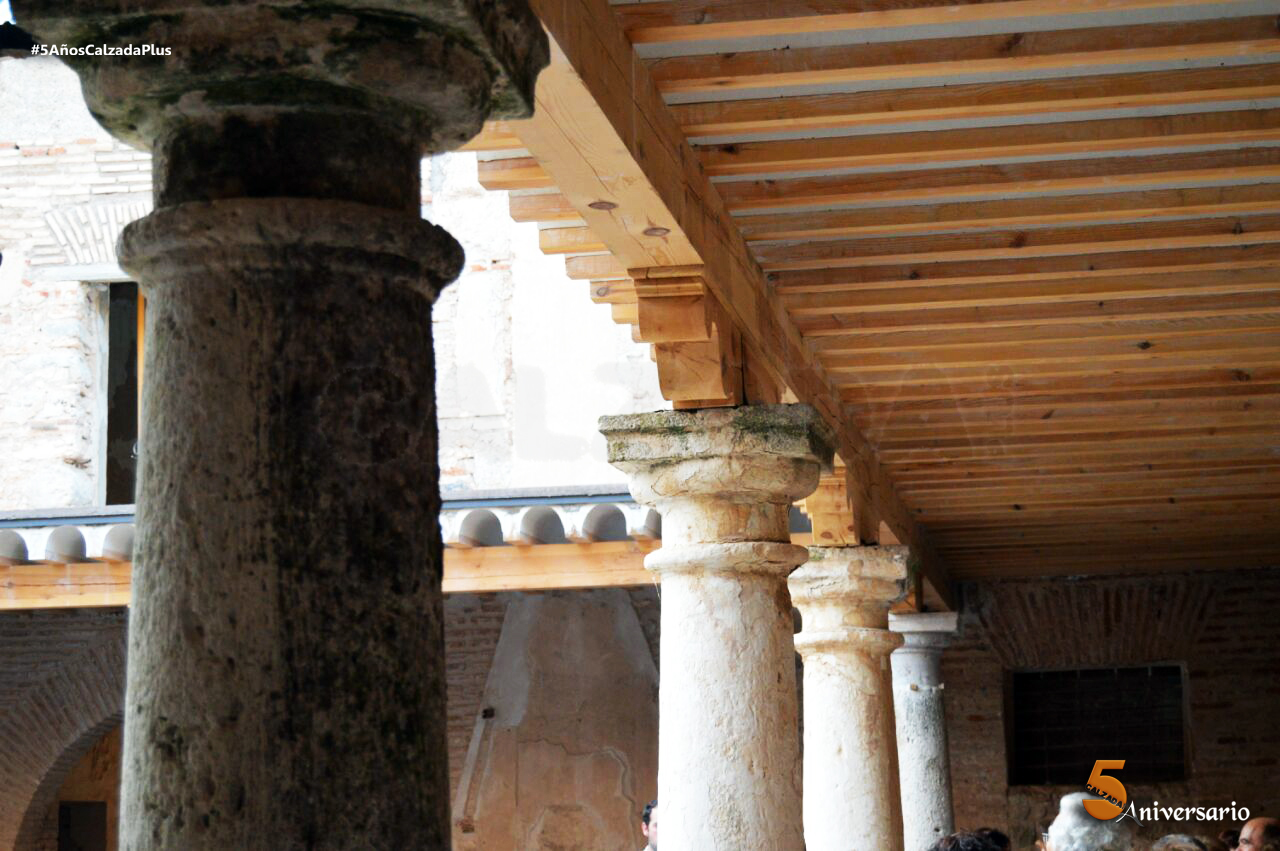 PATIO DEL PALACIO DE CLAVERÍA