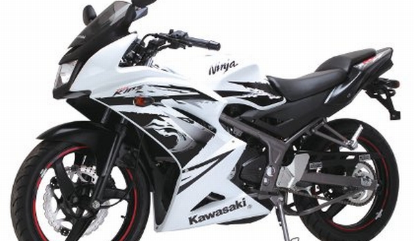 anggun saputro: SPESIFIKASI DAN HARGA KAWASAKI NINJA RR 4 TAK 150cc ...