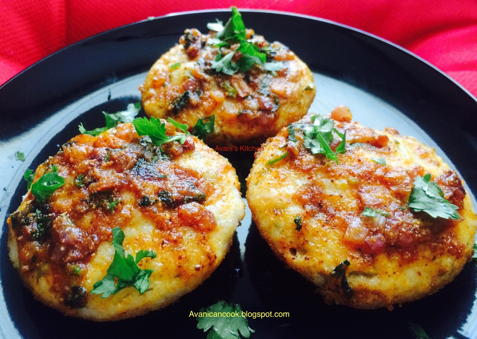 Avani's Kitchen: Tawa Idli