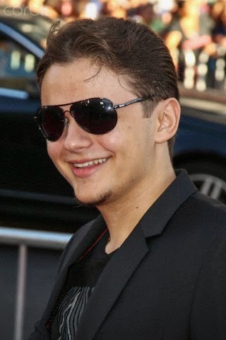 Vídeo/Prince Jackson vai à première de 'True Blood' (17/06) - Prince ...