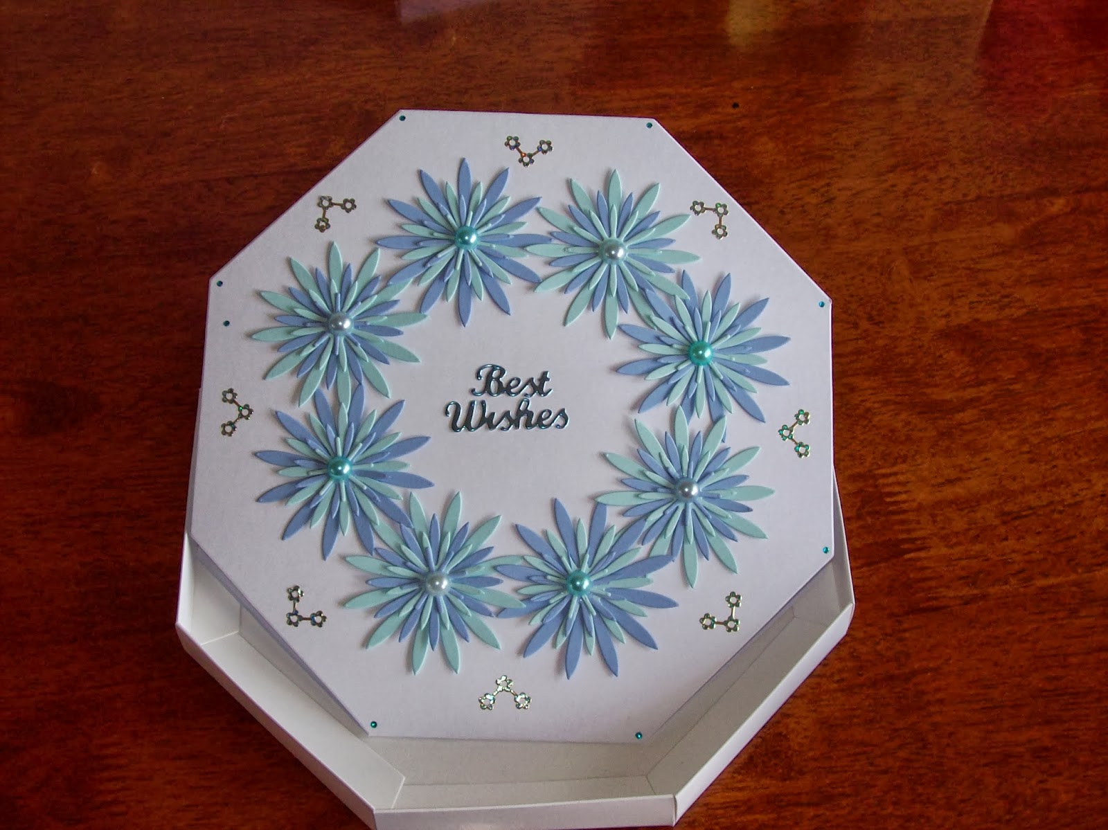 Burnside Creations: Kathy Mills - Crystal Easel Cards and Box