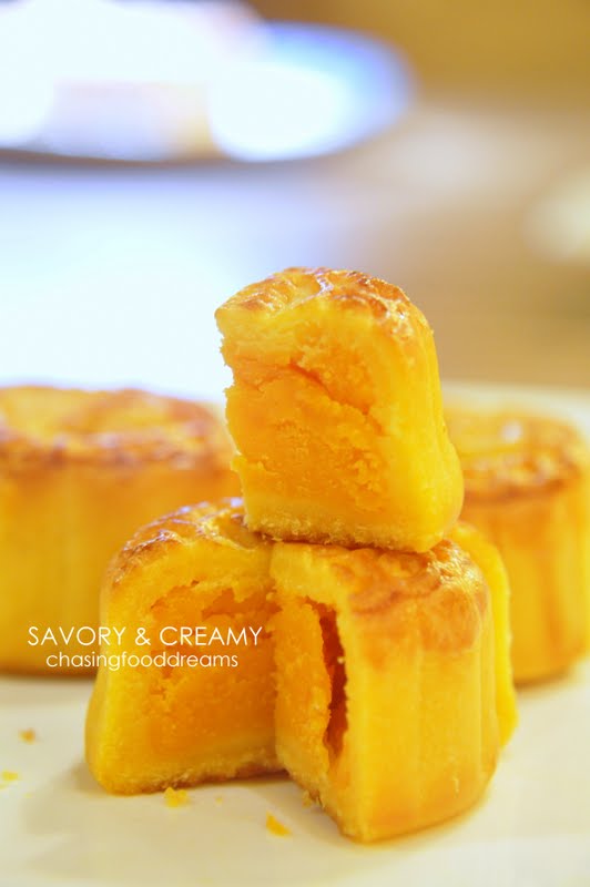 CHASING FOOD DREAMS: Hong Kong Mei-Xin (MAXIM) Mooncakes: Bringing in ...