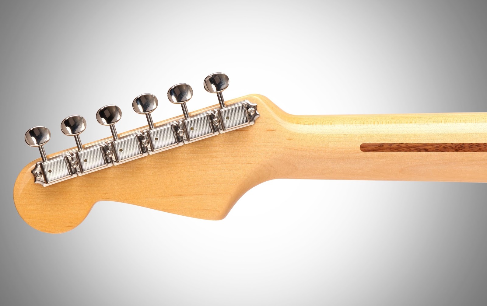 The History of the Fender Stratocaster | Point of References.