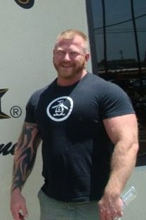 LA PERFECTION FAITE HOMME: ERIC LIEBIG 02