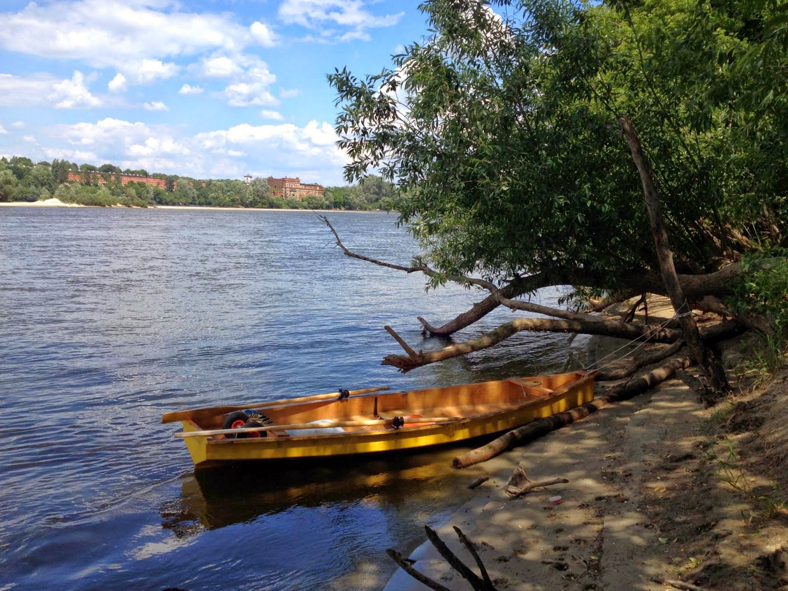 ROWING FOR PLEASURE: A Row down the Visla