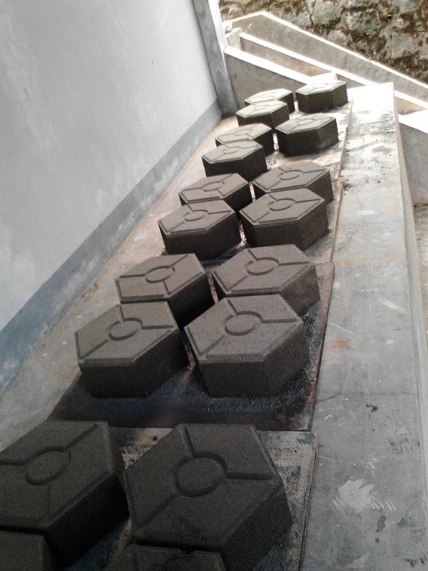 MY BLOG: TAHAPAN PEMBUATAN PAVING BLOCK