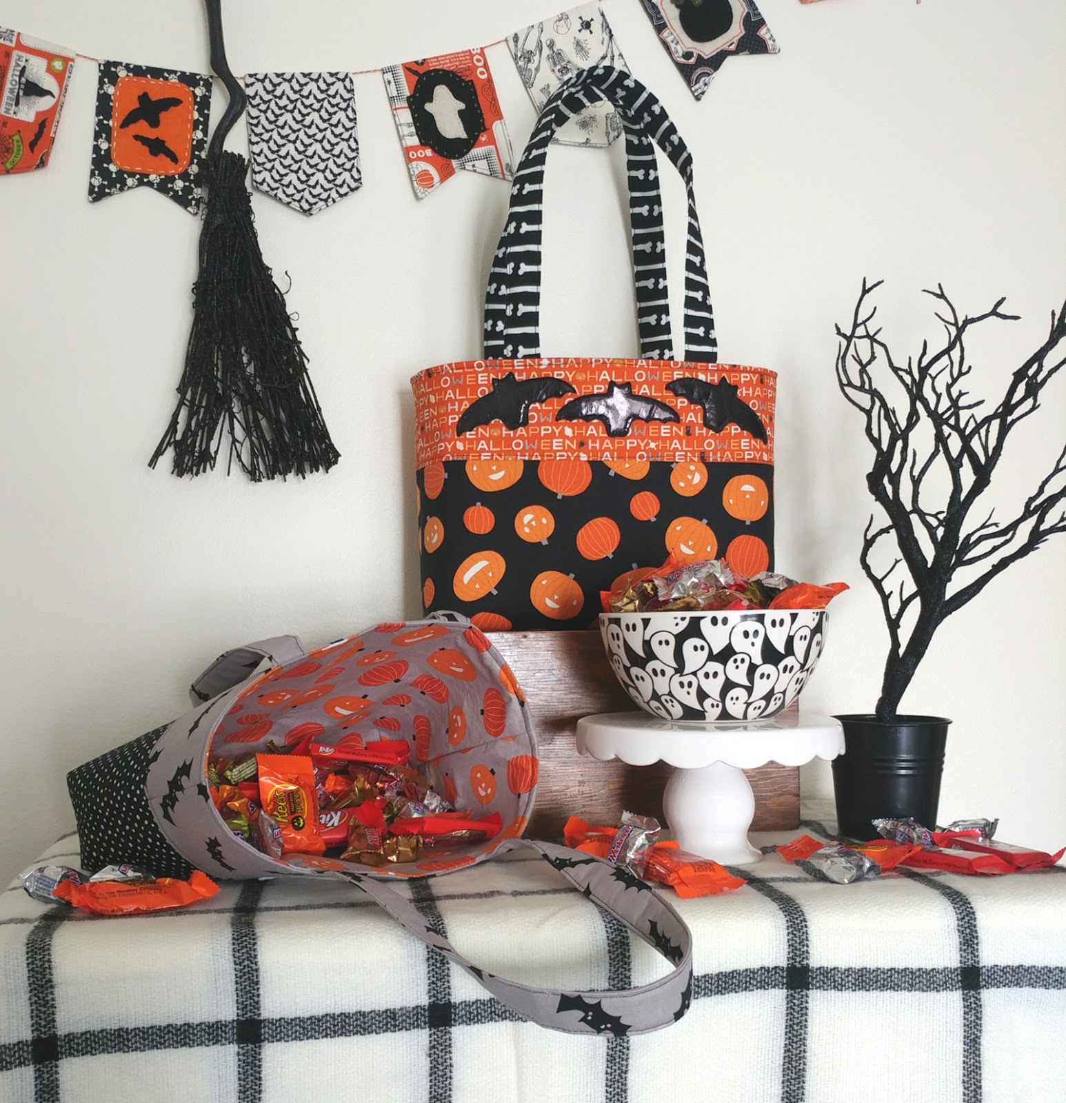 Embellished Trick Or Treat Bag Pattern - Ameroonie Designs Embellished Trick Or Treat Bag Pattern - Ameroonie Designs