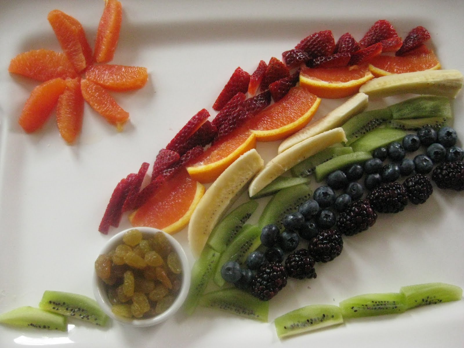 Sweet Peas and Pumpkins: Rainbow Fruit Snack