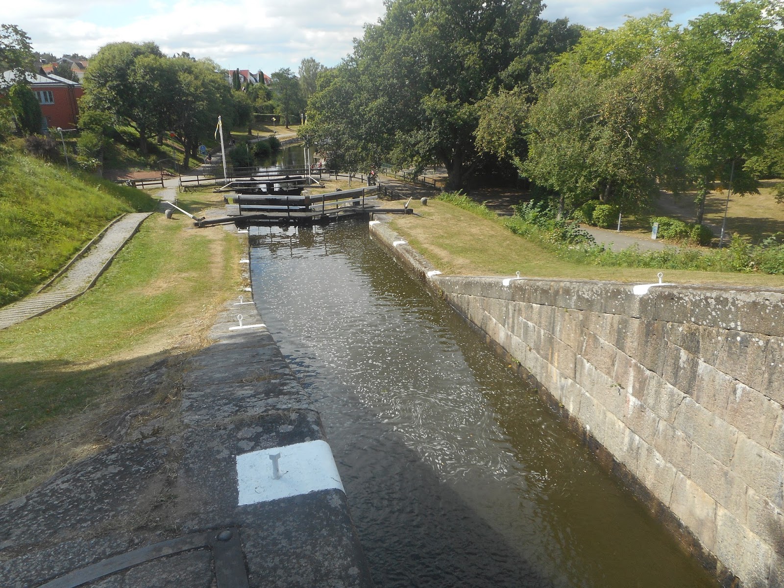 På Skärgårdsgatan: Tannefors slussar
